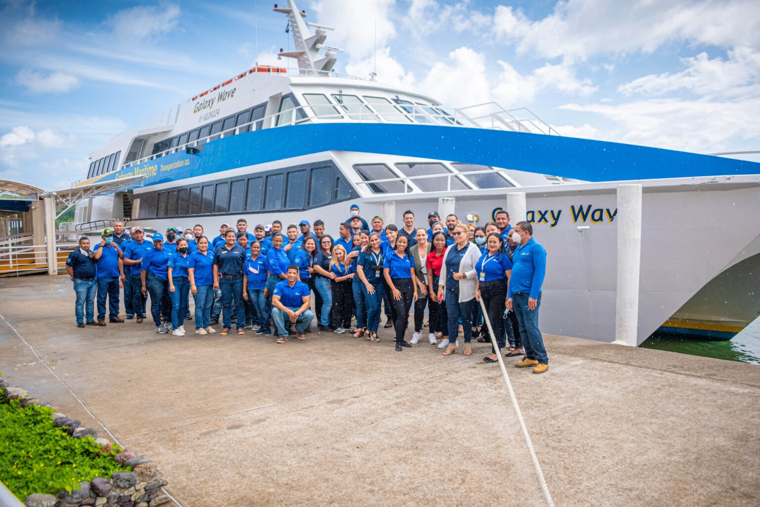 Galaxy Wave: el puente marítimo hacia las islas de Honduras - VBU Viajes